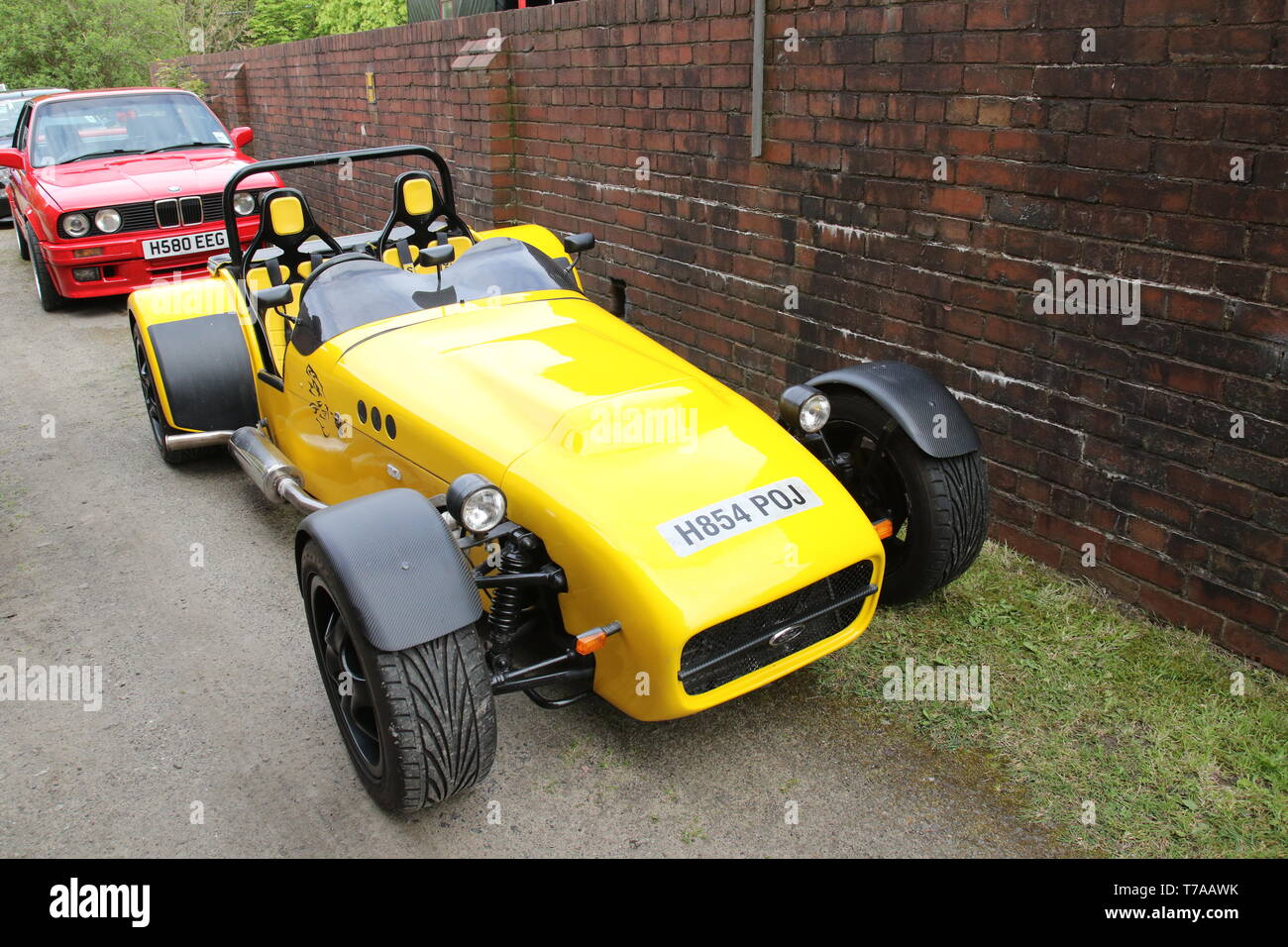 Elland Mill Rochdale Lancashire may Bank Holiday 2019 Vintage & Classic ...