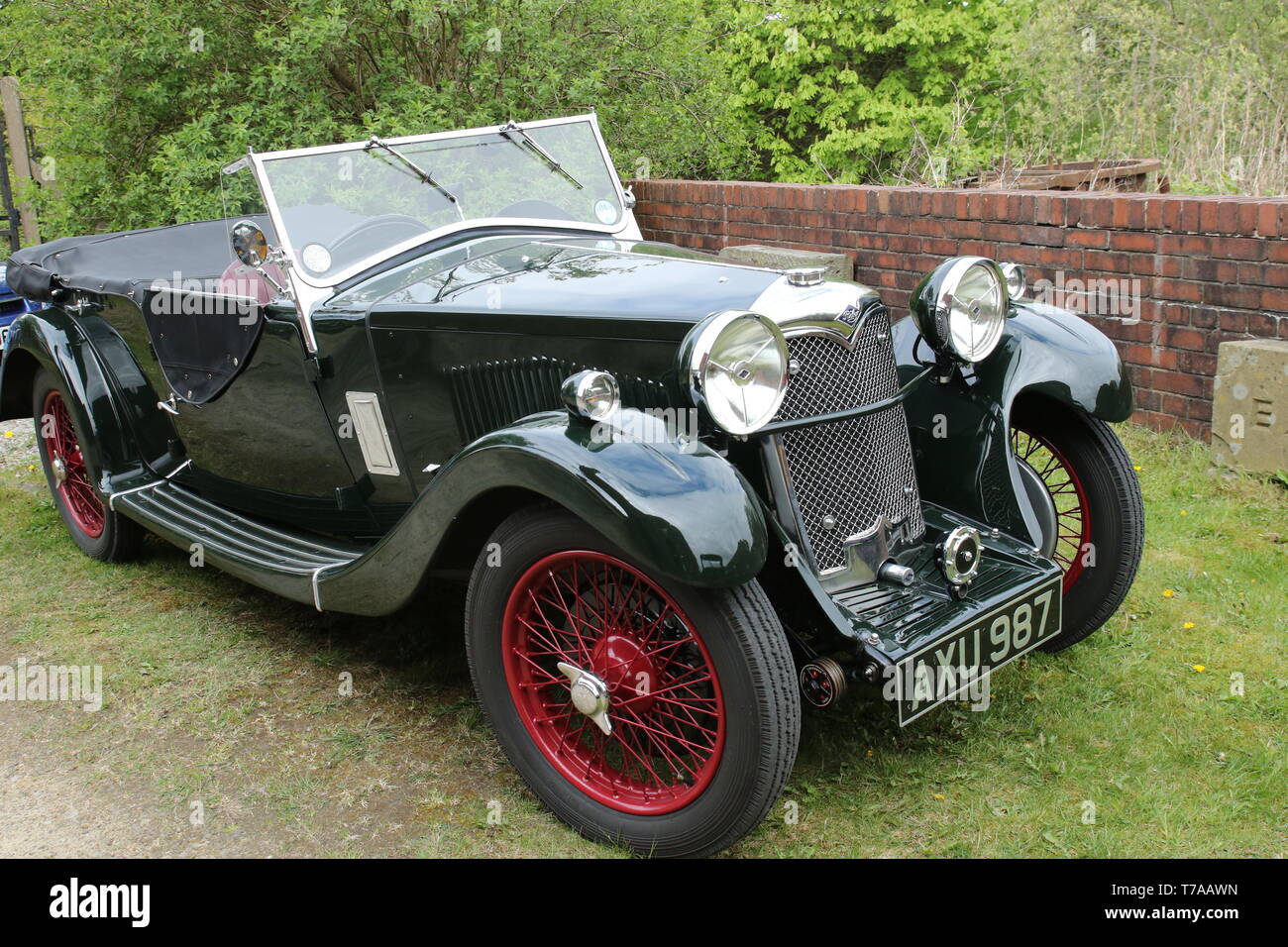 Elland Mill Rochdale Lancashire may Bank Holiday 2019 Vintage Car show ...