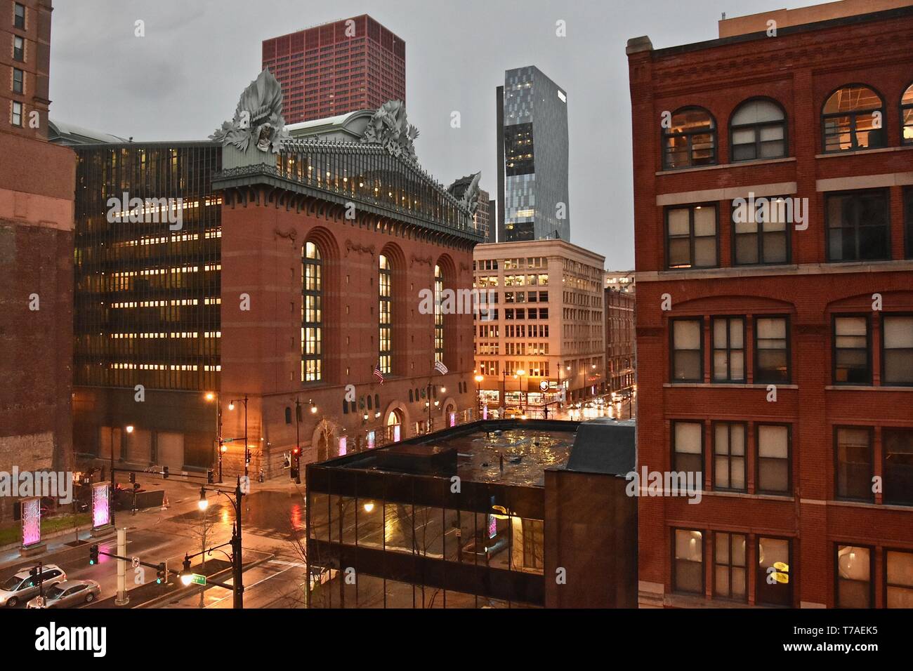 Harold Washington Library, the central Chicago Public Library, Chicago ...