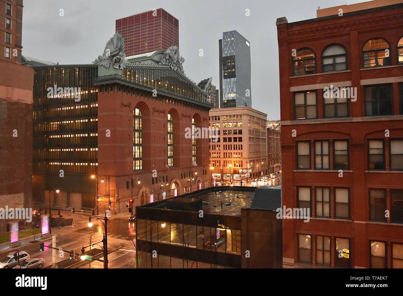 Harold Washington Library, the central Chicago Public Library, Chicago ...