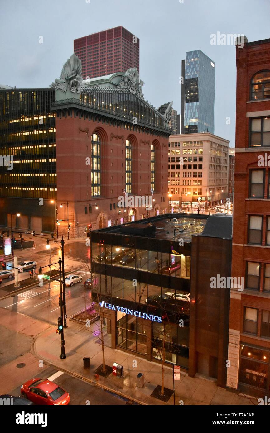 Harold Washington Library, the central Chicago Public Library, Chicago ...