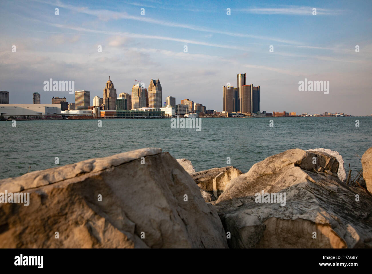 Scenic Windsor, Ontario riverfront view of Detroit, Michigan on an ...