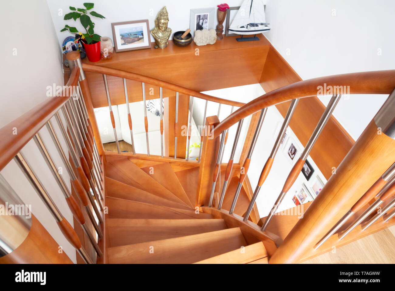 Wood stair railing hi-res stock photography and images - Alamy