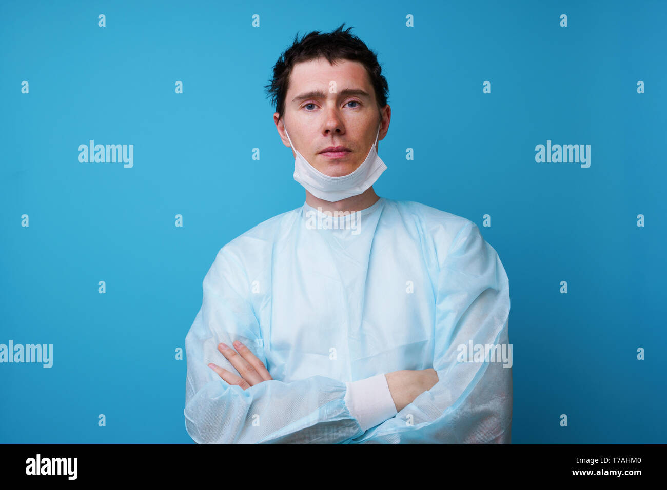 Male surgeon nurse performing hi-res stock photography and images - Alamy