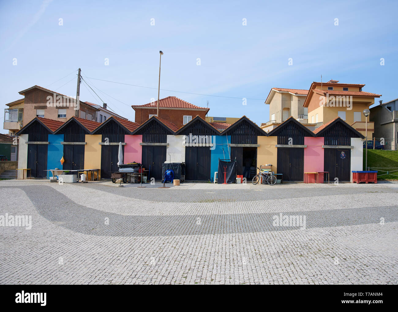Row of doors hi-res stock photography and images - Alamy