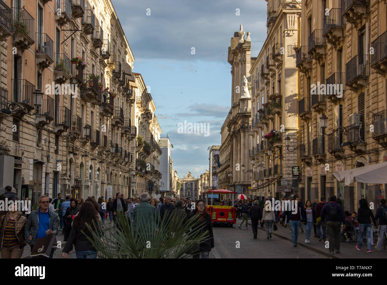 Catania via etnea street view, baroque city center with cars and people ...