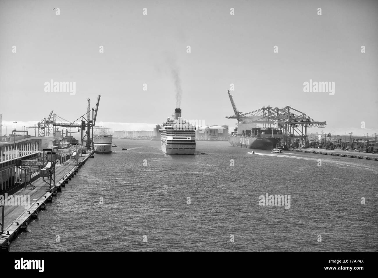 Ocean Liners High Resolution Stock Photography and Images - Alamy