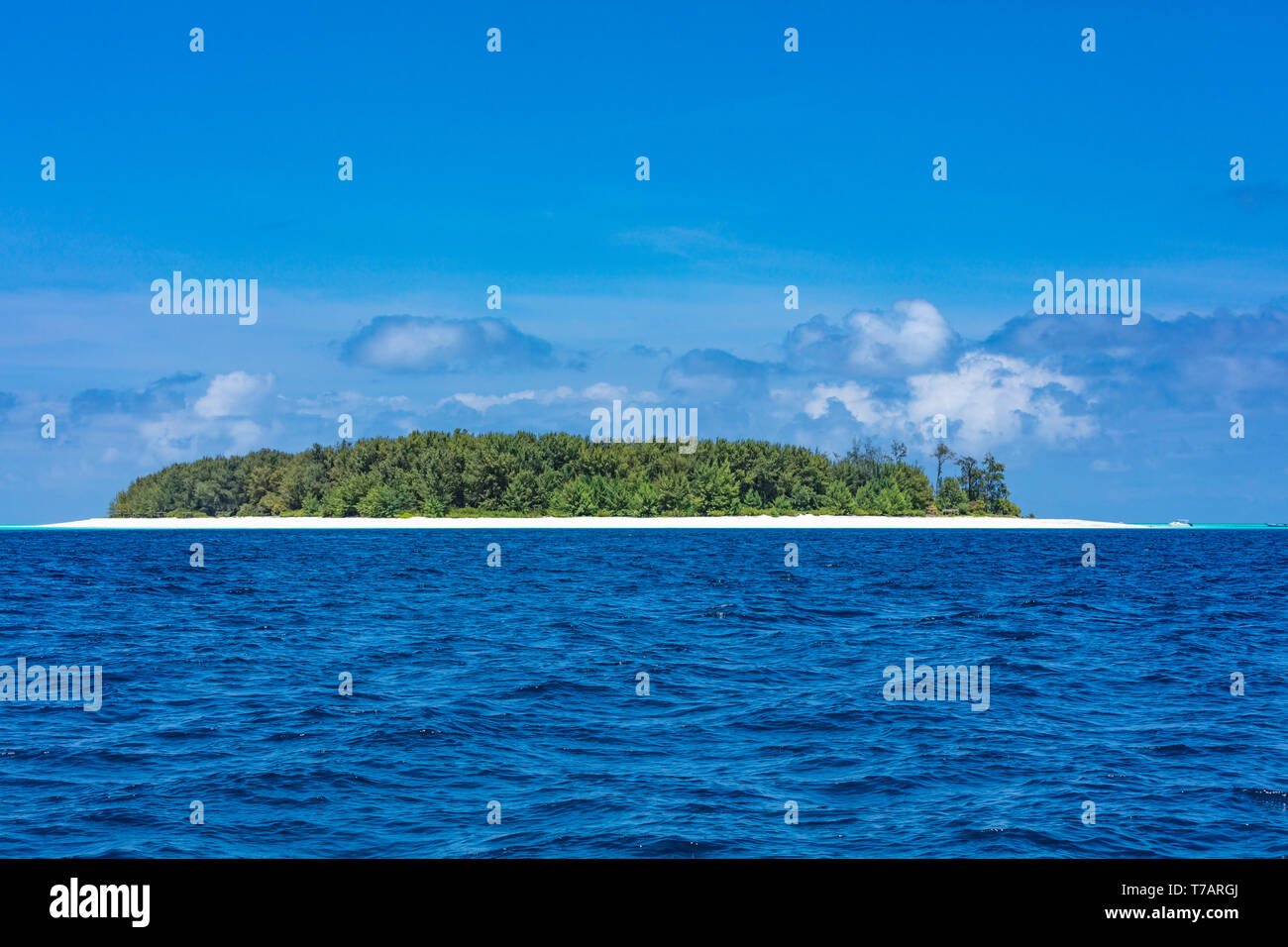 Aka island hi-res stock photography and images - Alamy