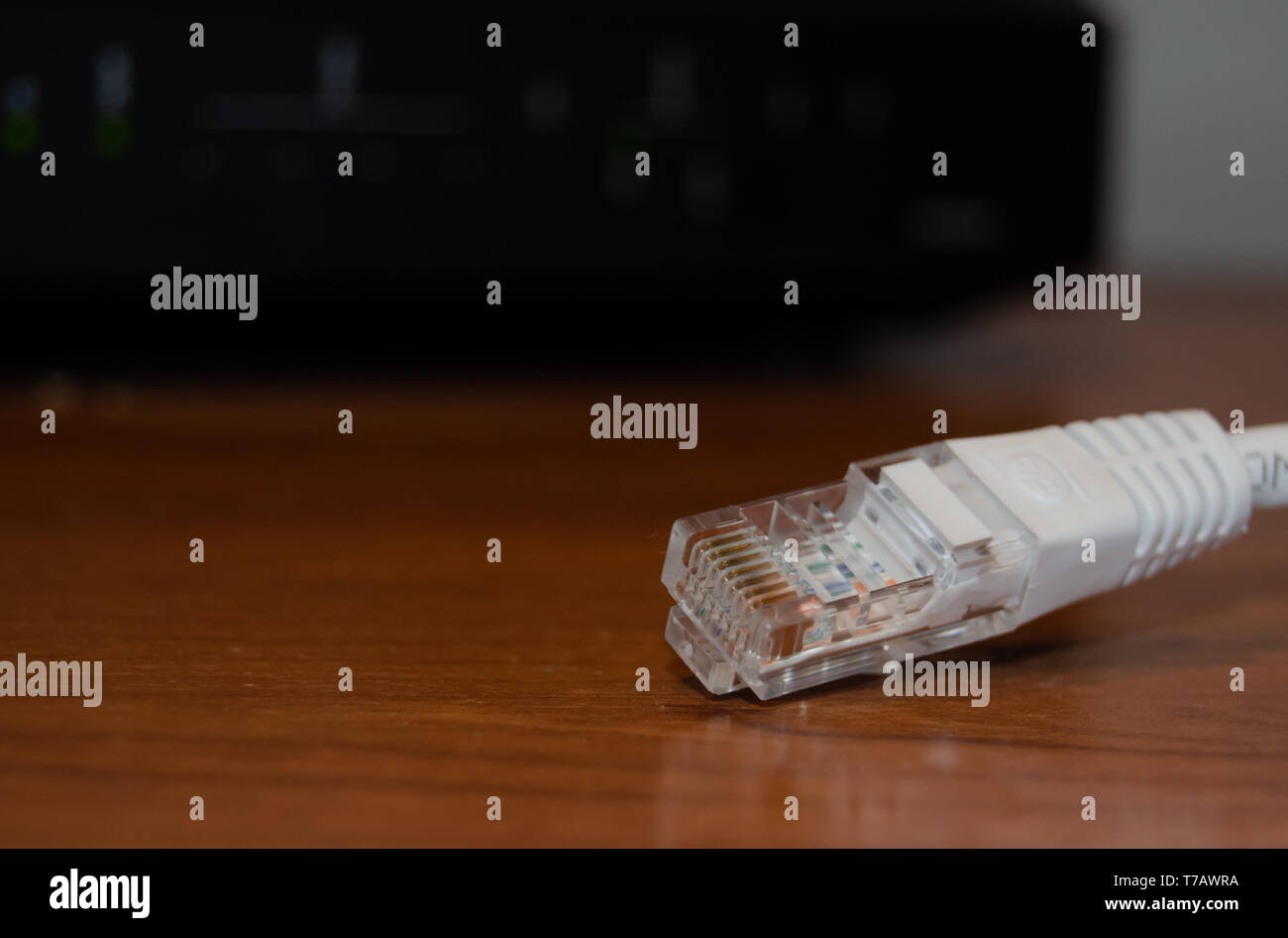 Table power router hi-res stock photography and images - Alamy