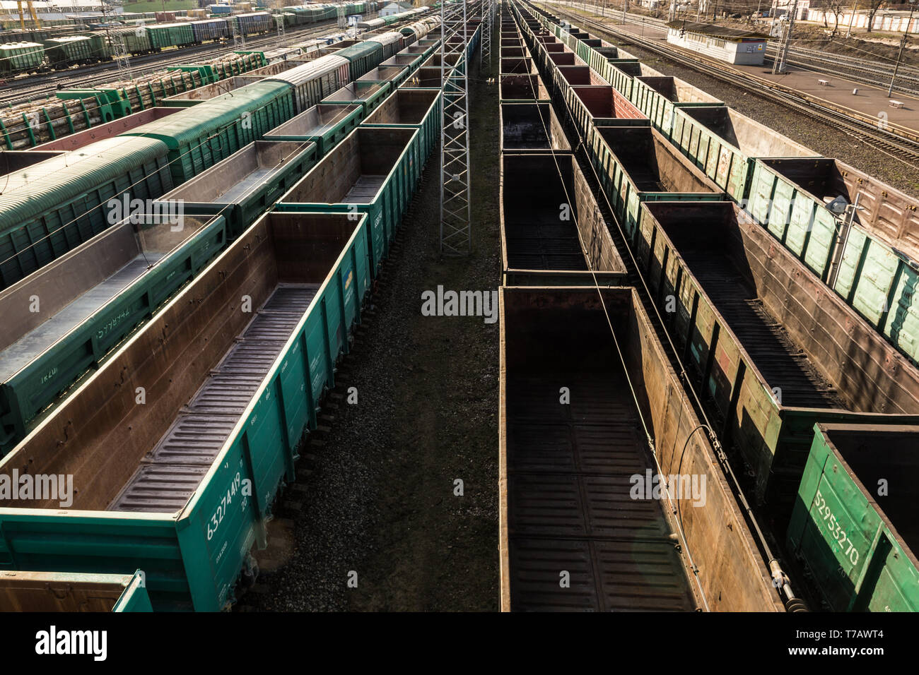 Loading a railroad freight car hi-res stock photography and images - Alamy