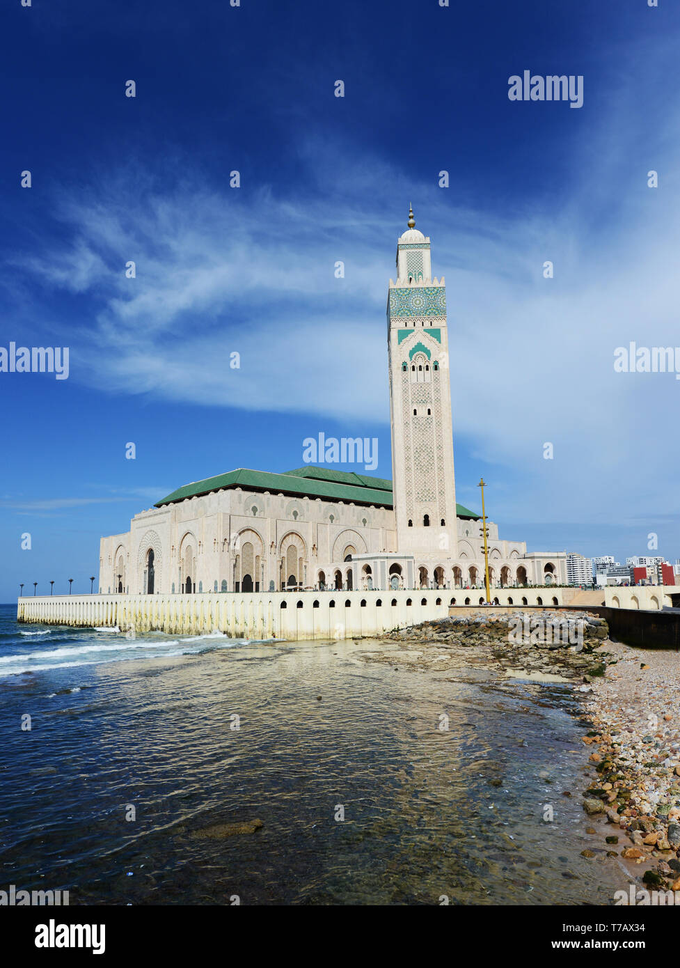 A view of the Hassan II mosque with the Atlantic ocean Stock Photo - Alamy