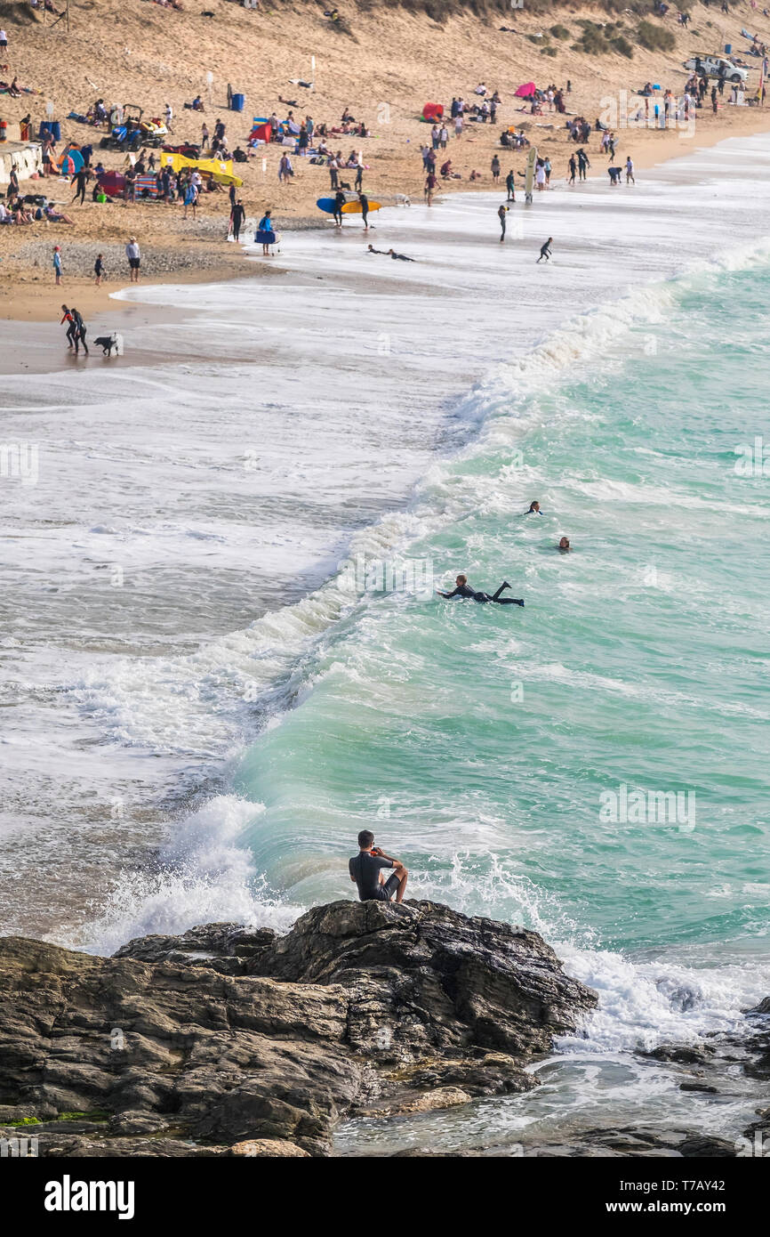 Incoming tide at Fistral Beach in Newquay in Cornwall Stock Photo - Alamy