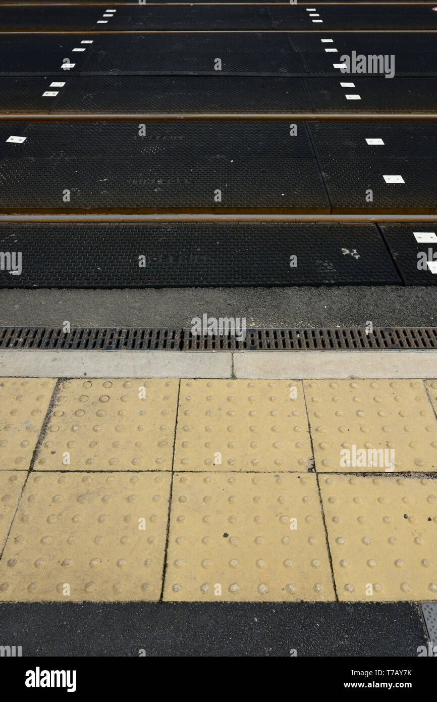Tactile surface and Textured rubber pedestrian crossing point on ...