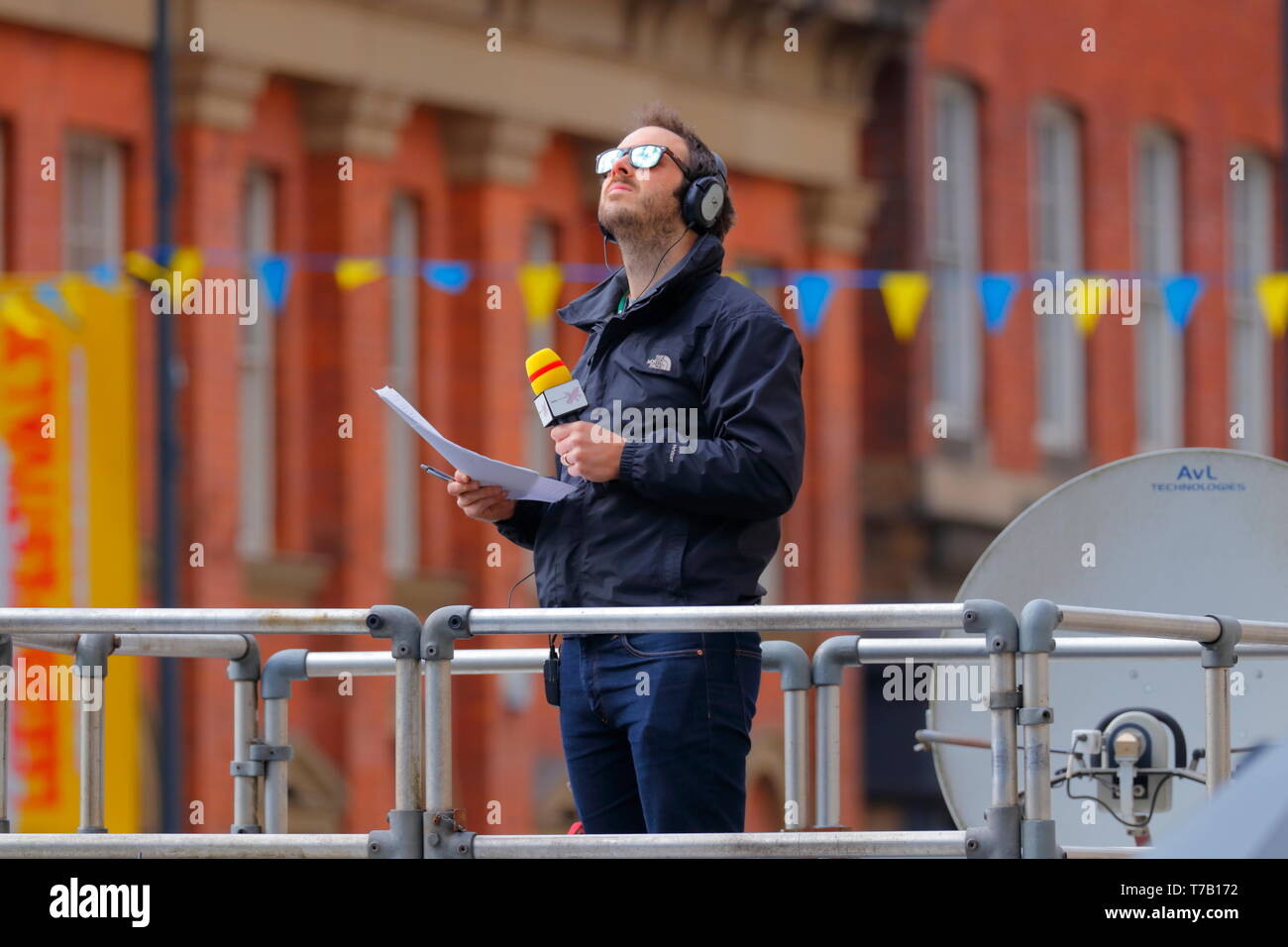 Sports broadcast truck hi-res stock photography and images - Alamy