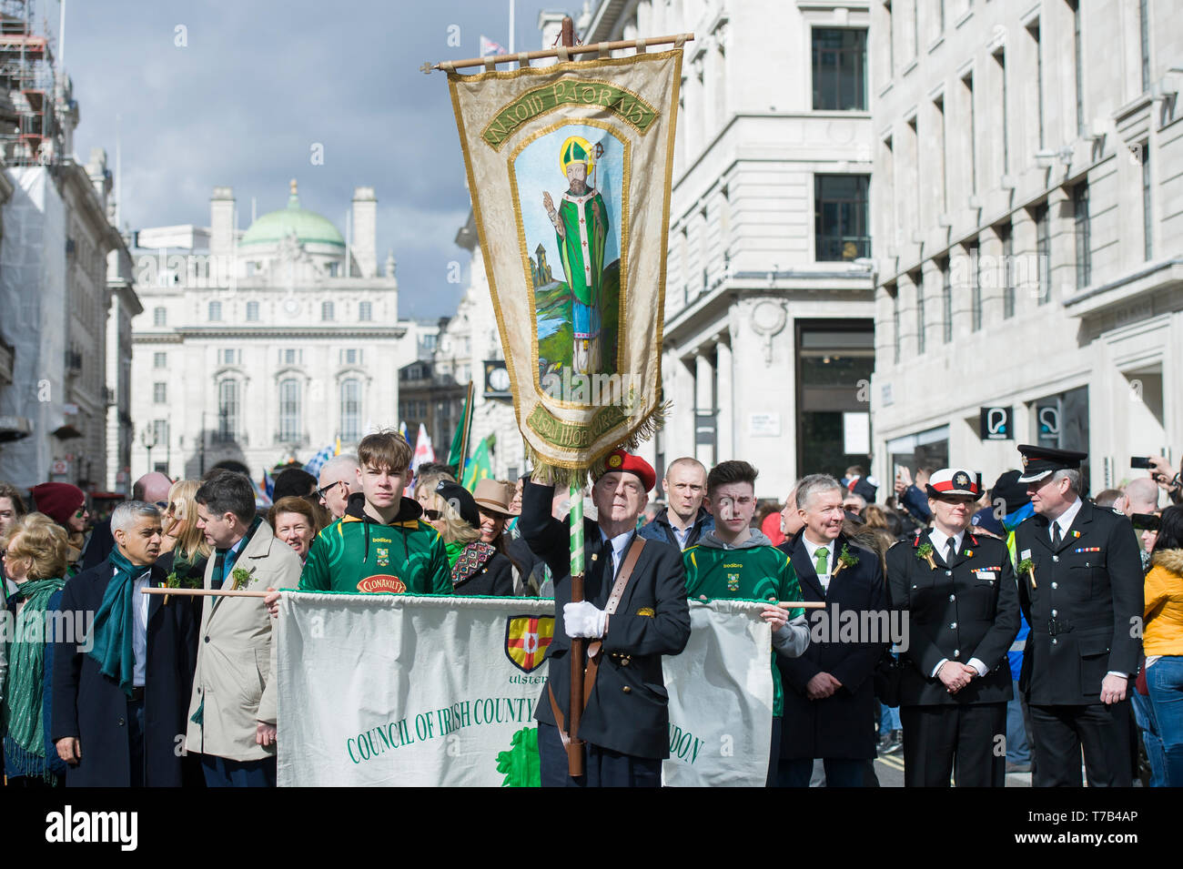 St Patricks day parade. London, UK - 17th March 2019 Stock Photo - Alamy