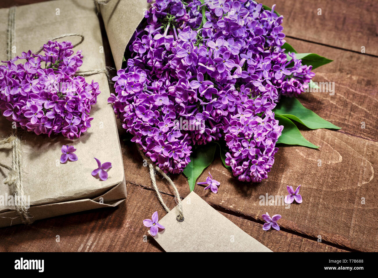 Handmade bouquet hi-res stock photography and images - Alamy