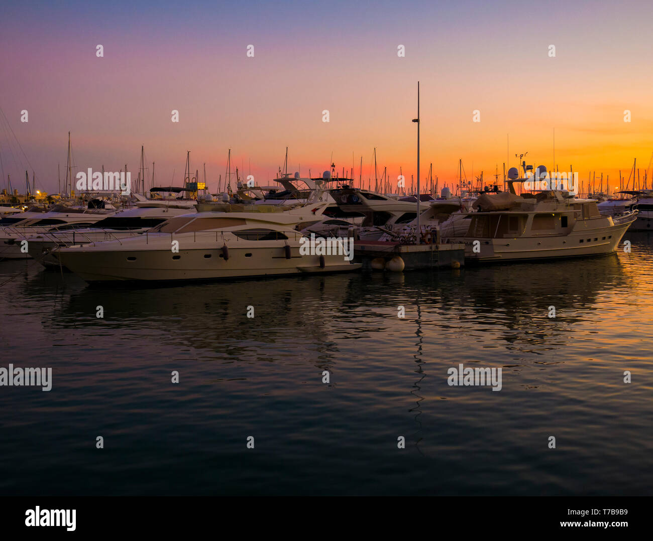 Atardecer deportivo hi-res stock photography and images - Alamy