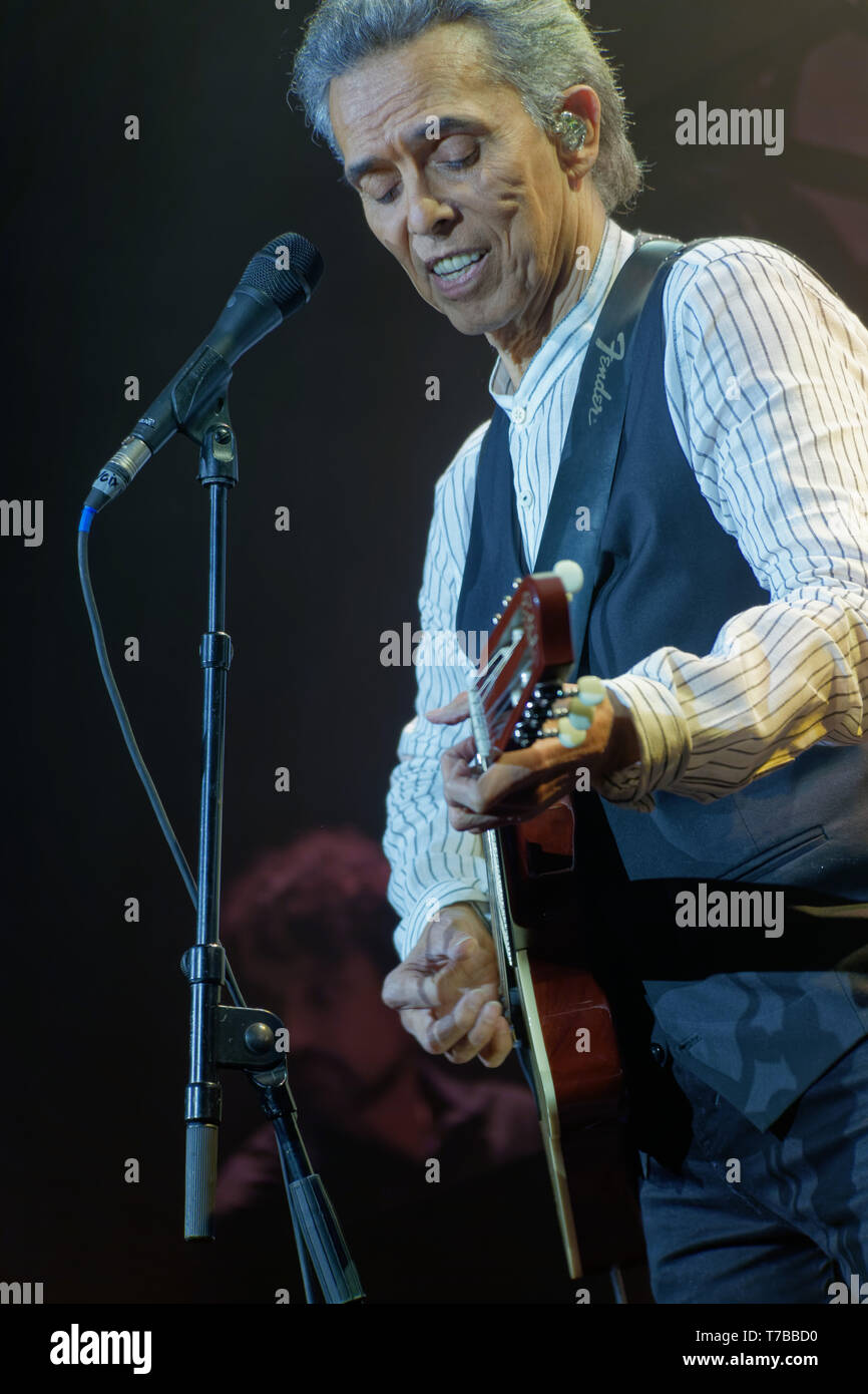 Paris, France, 5 Feb 2019. Jairo performs live at the Alhambra on ...