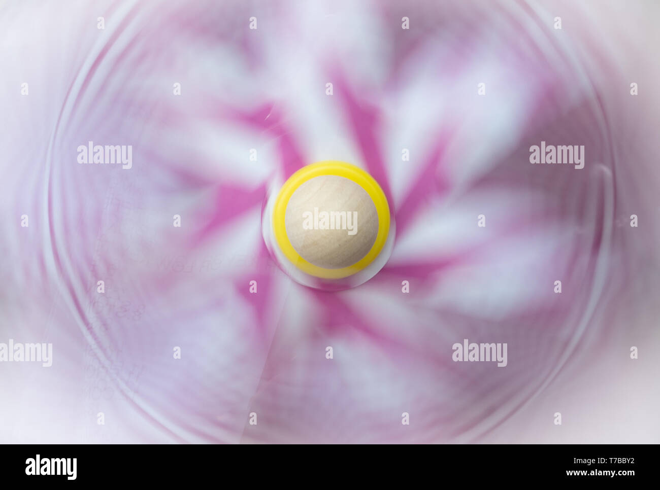 Spinning pinwheel abstract hi-res stock photography and images - Alamy