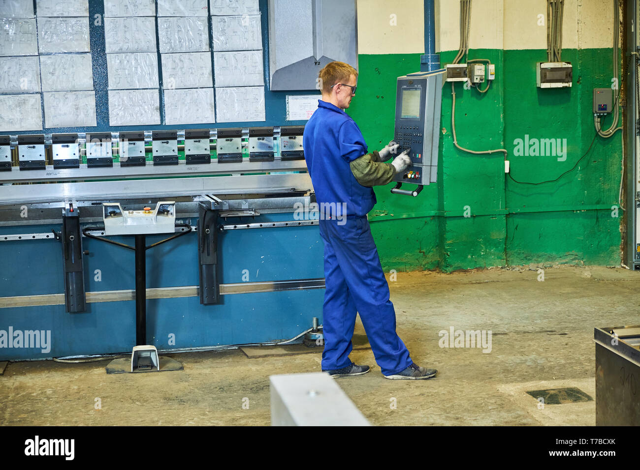 Blank welding hi-res stock photography and images - Alamy