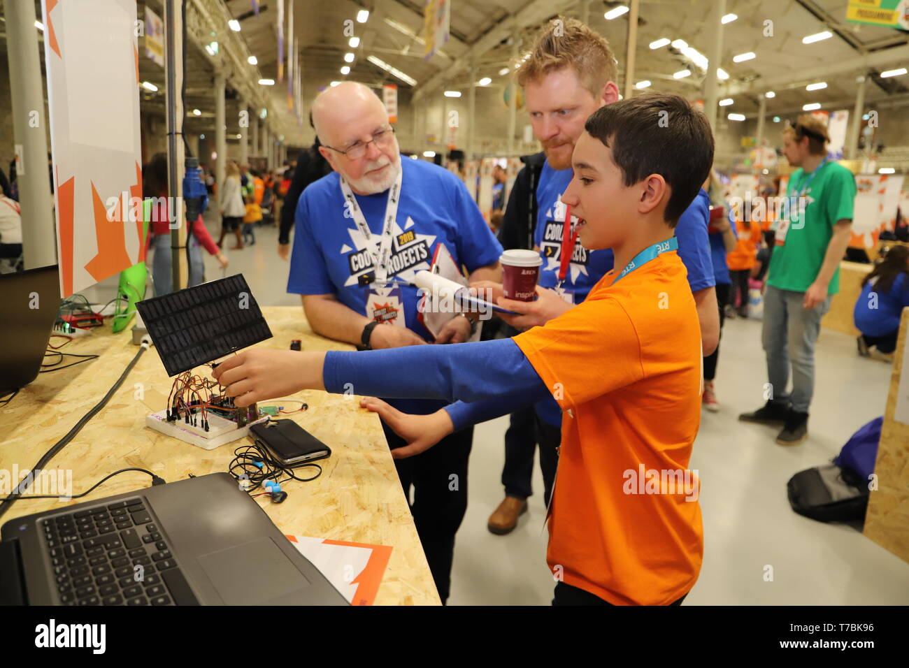Invention showcase hi-res stock photography and images - Alamy