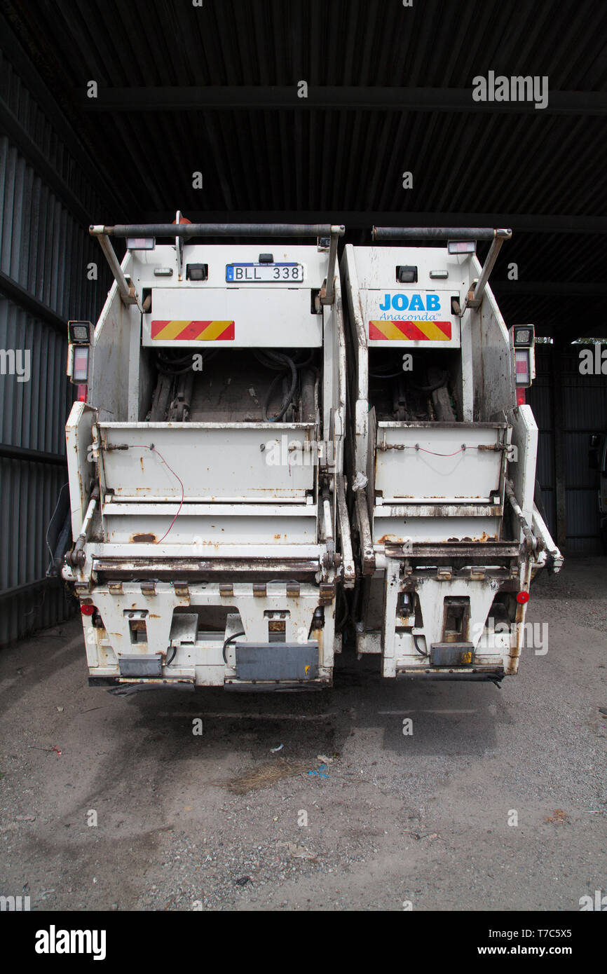 Garbage trucks hi-res stock photography and images - Alamy