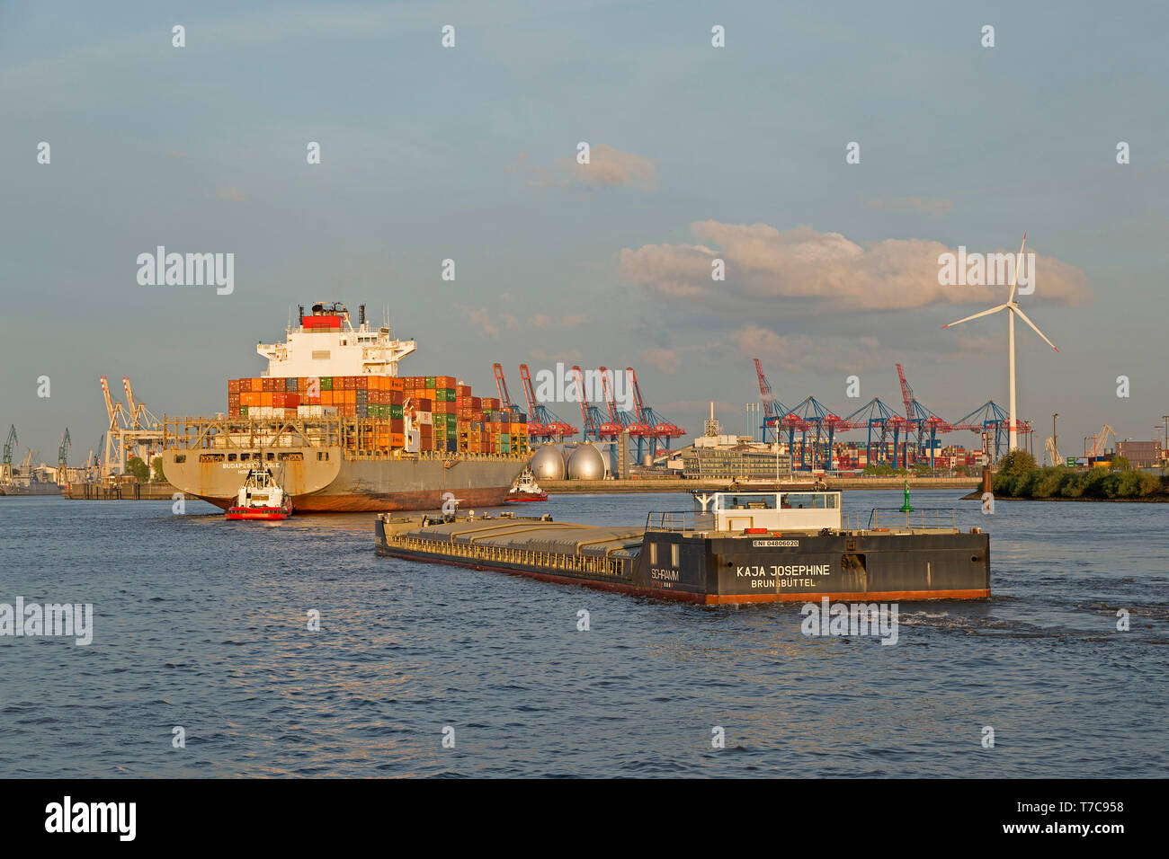 Container ship arriving at the harbour, Hamburg, Germany Stock Photo ...