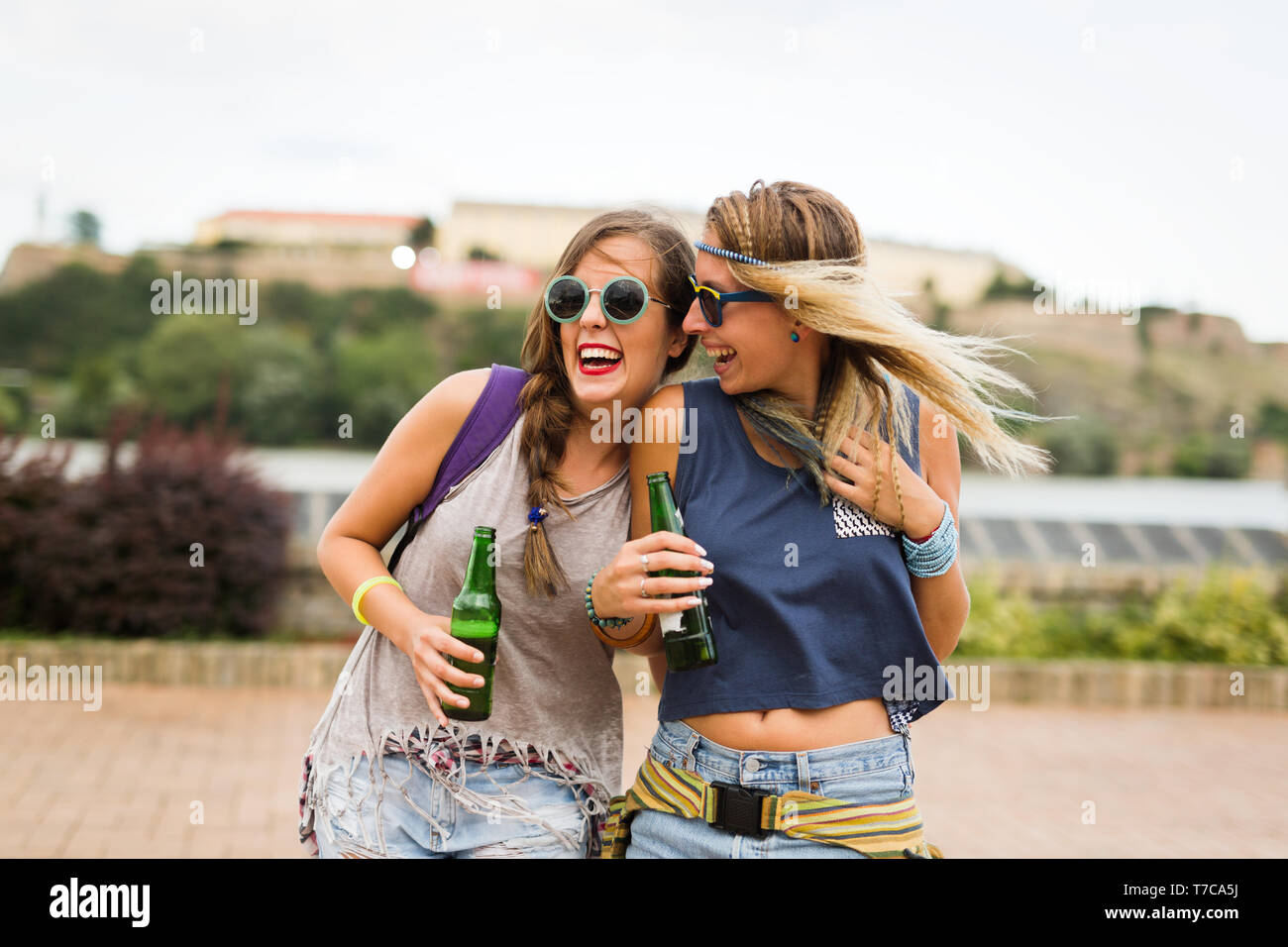 Party young alcohol hi-res stock photography and images - Alamy