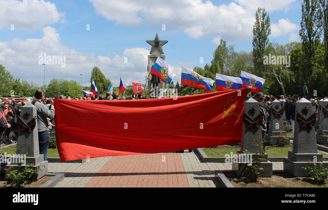 About 200 members of Night Wolves, Russian motorcycle nationalist club ...