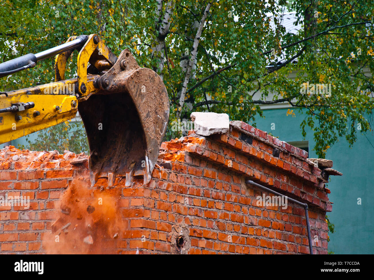 Excavator demolition equipment hi-res stock photography and images - Alamy