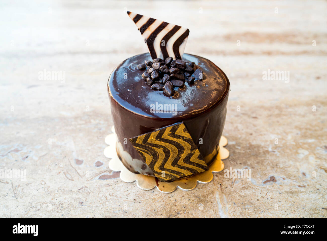 Mini pastry hi-res stock photography and images - Alamy