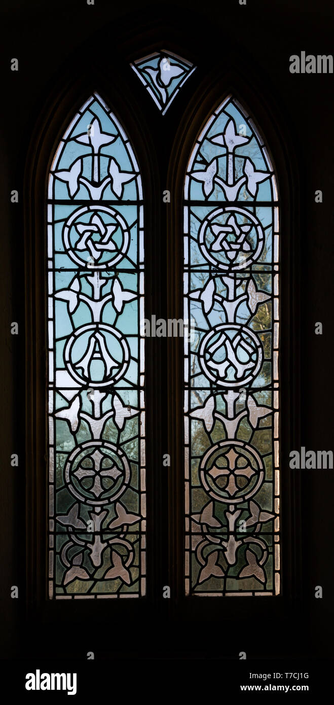 Lancet stained glass windows hi-res stock photography and images - Alamy