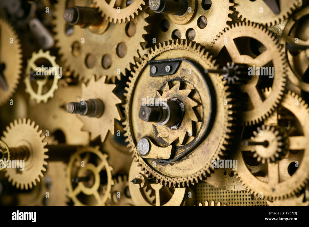 Cogs mechanics hi-res stock photography and images - Alamy
