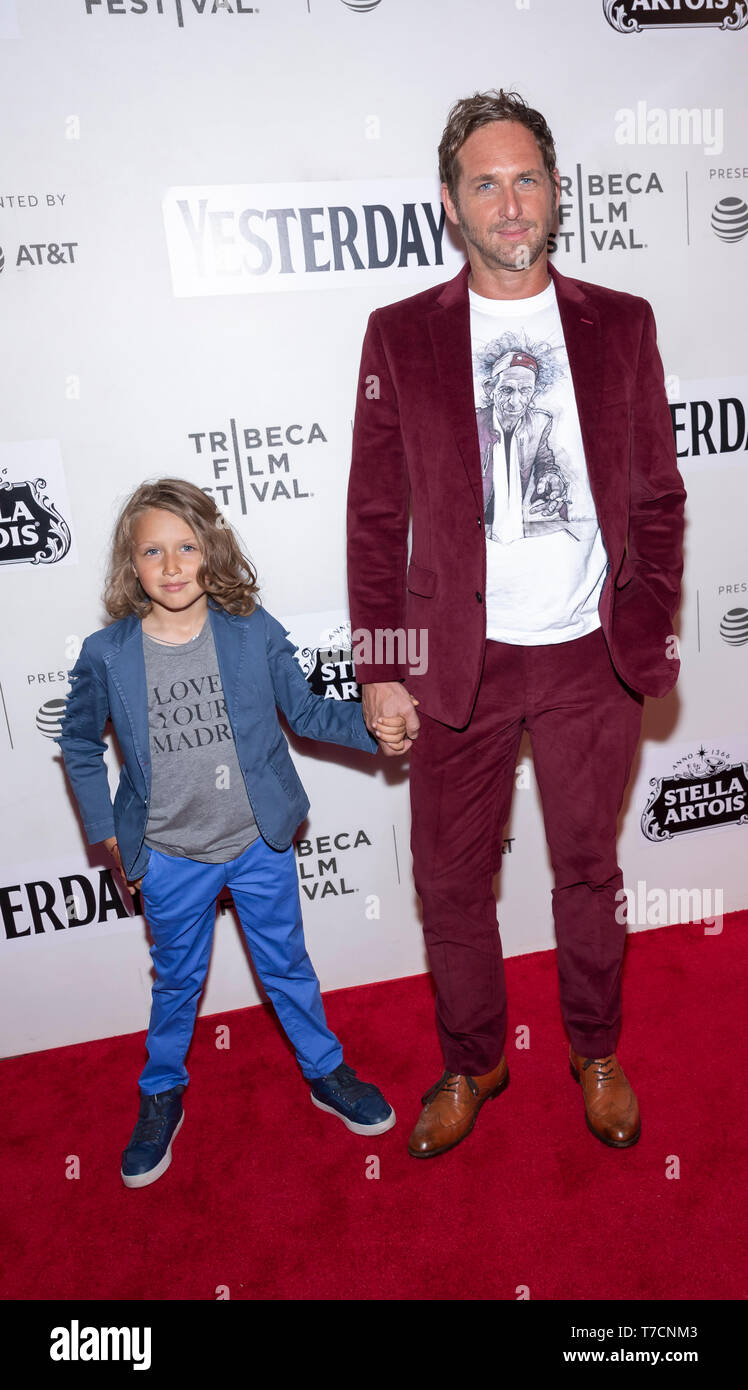 Josh lucas and noah rev maurer hi-res stock photography and images - Alamy
