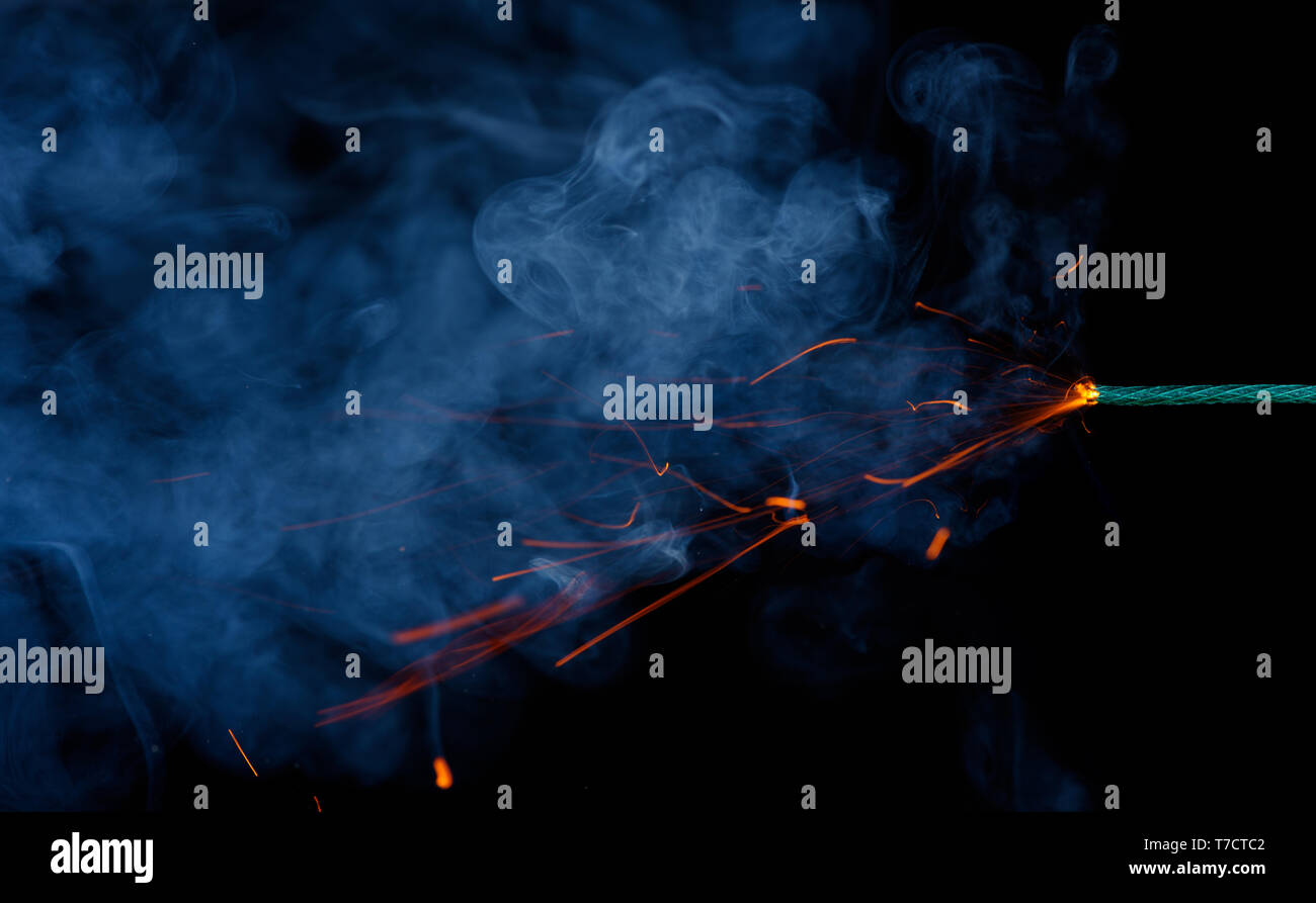 Tnt dynamite red bomb timer hi-res stock photography and images - Alamy