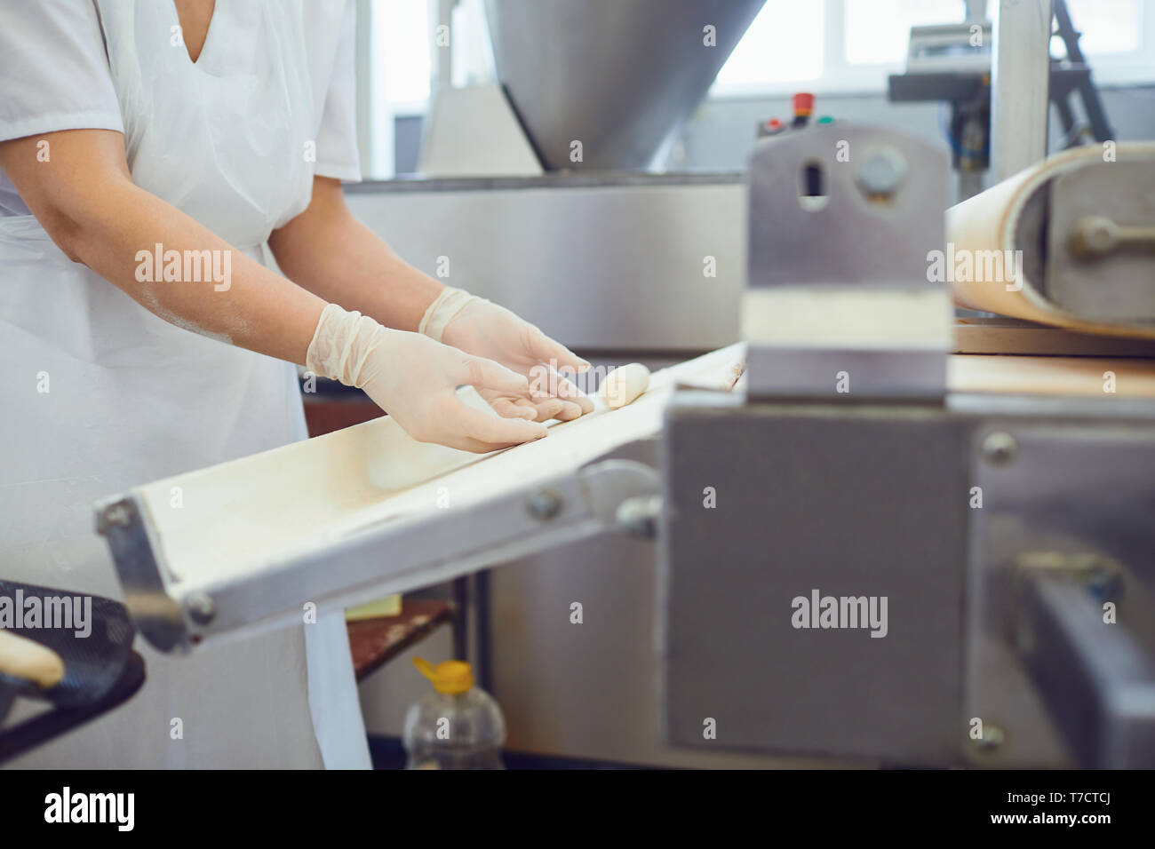 Dough kneading machine hi-res stock photography and images - Alamy