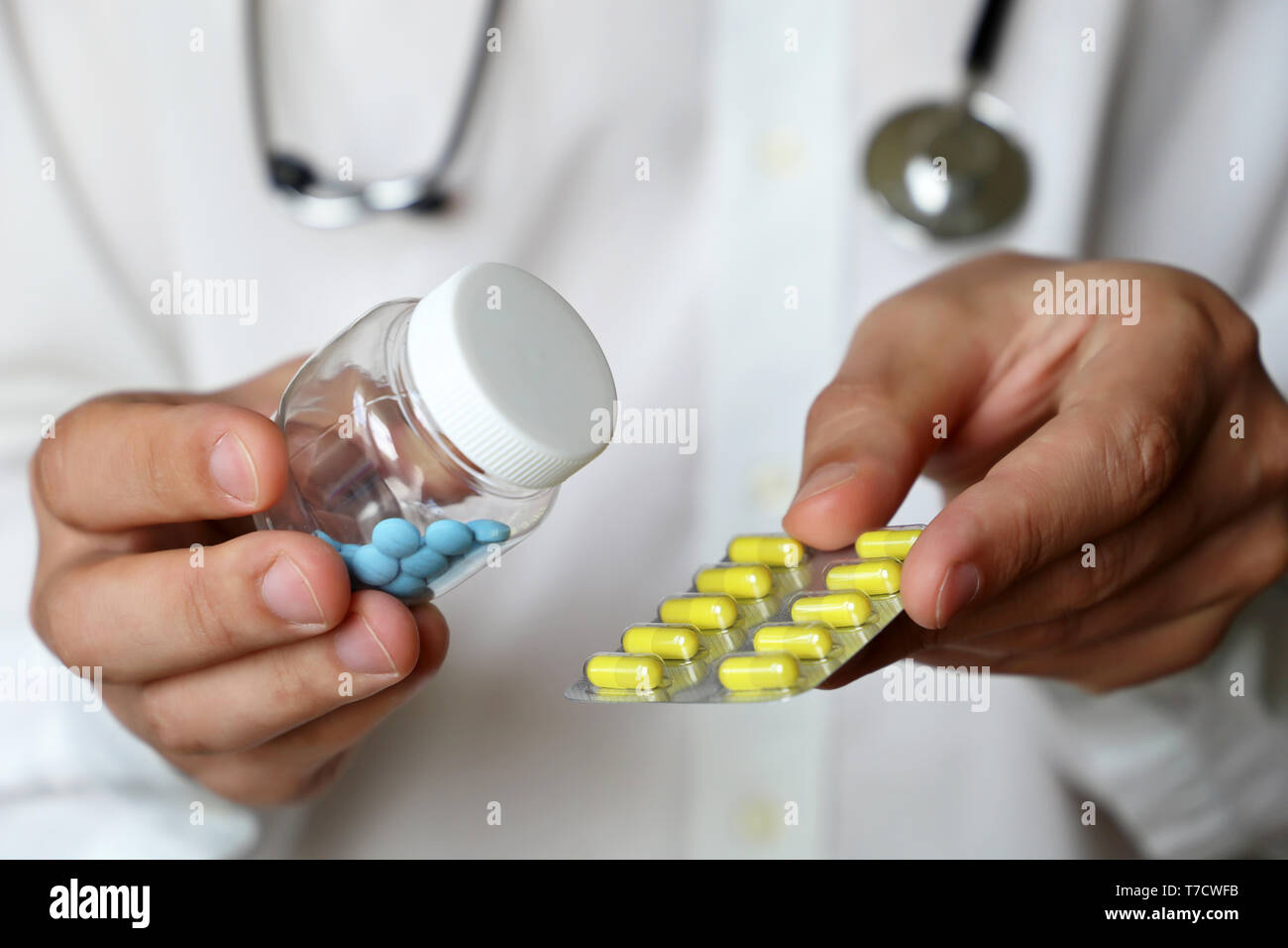 Medical prescription hi-res stock photography and images - Alamy