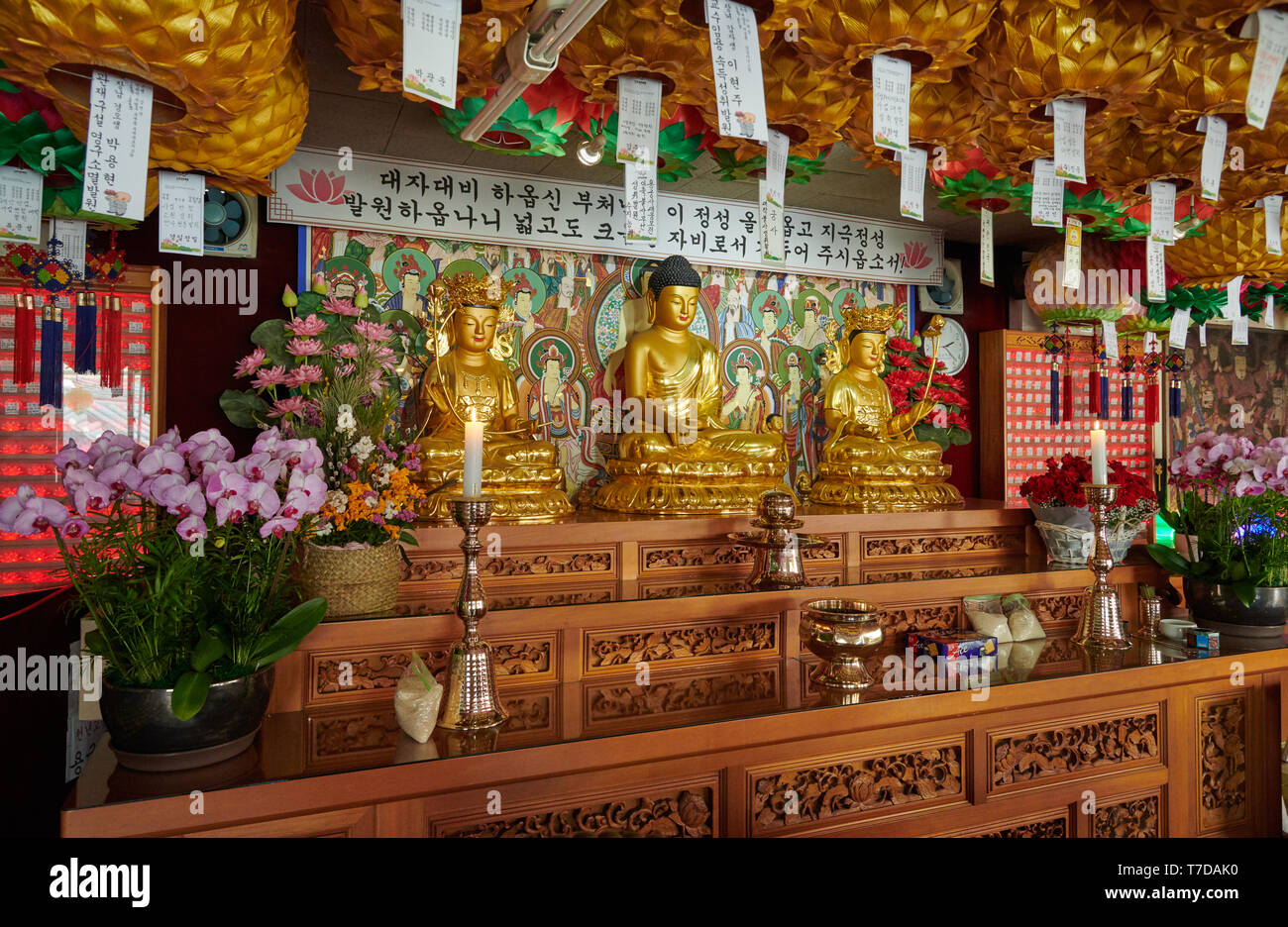 interior shot of Baekunsa Temple or "White Cloud Temple" on Yeonjondo ...