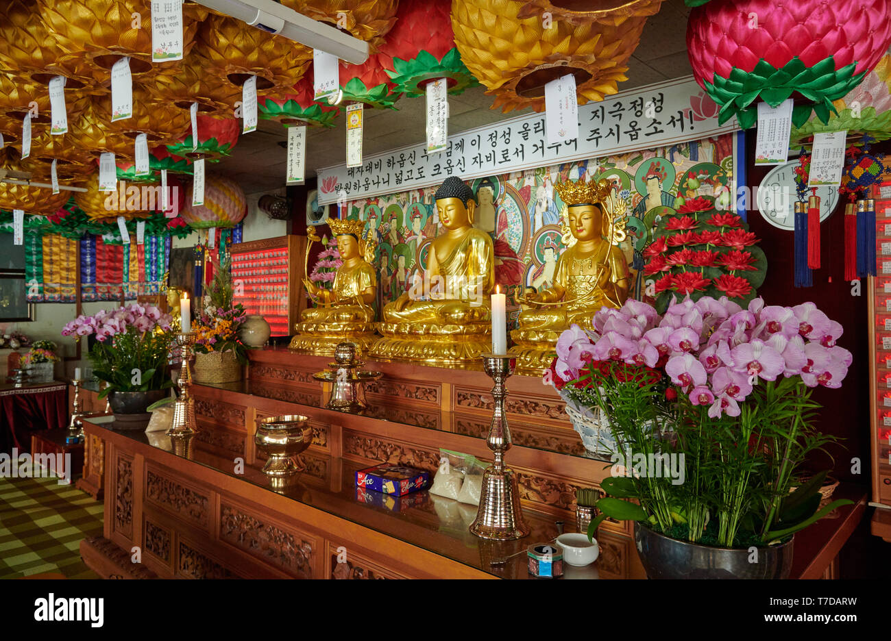 interior shot of Baekunsa Temple or "White Cloud Temple" on Yeonjondo ...