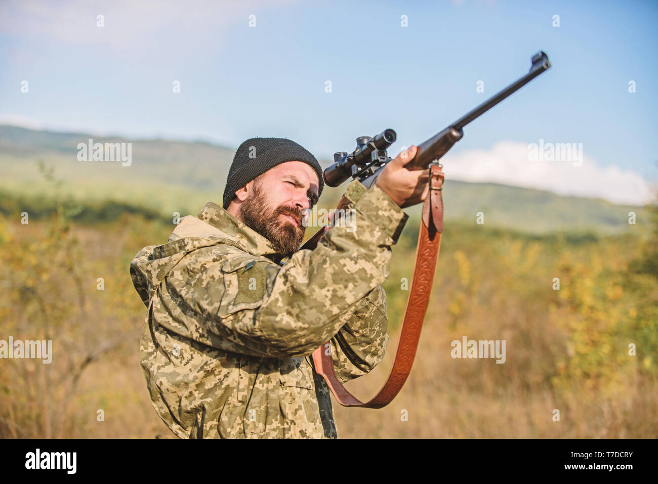 Woodsman skills hi-res stock photography and images - Alamy