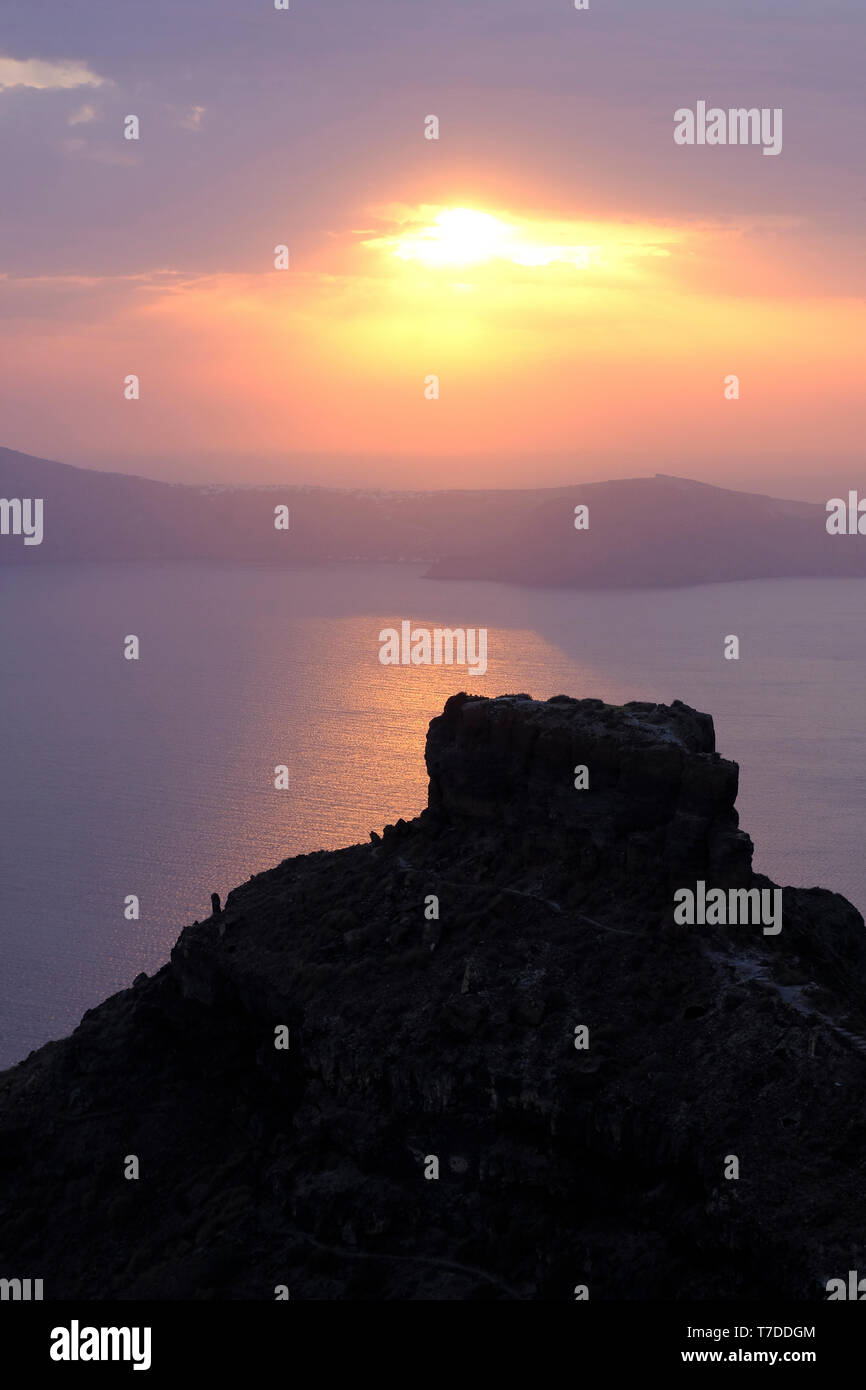 Places of promontory hi-res stock photography and images - Alamy