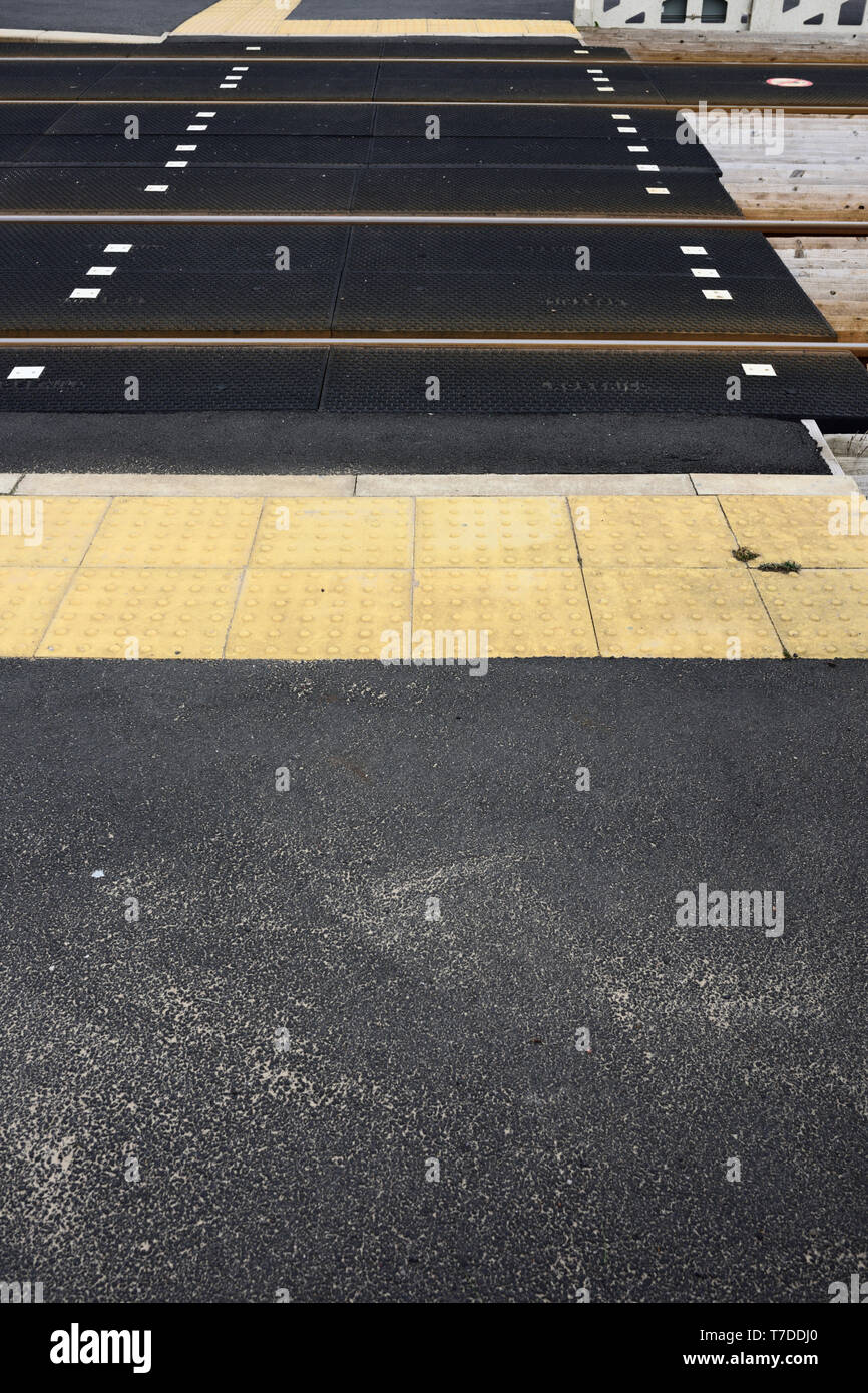 Tactile surface and Textured rubber pedestrian crossing point on ...