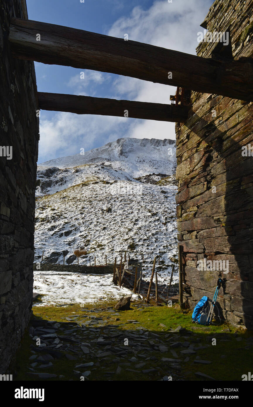 Croesor slate quarry and views of Moelwyn Mawr, Snowdonia Stock Photo ...