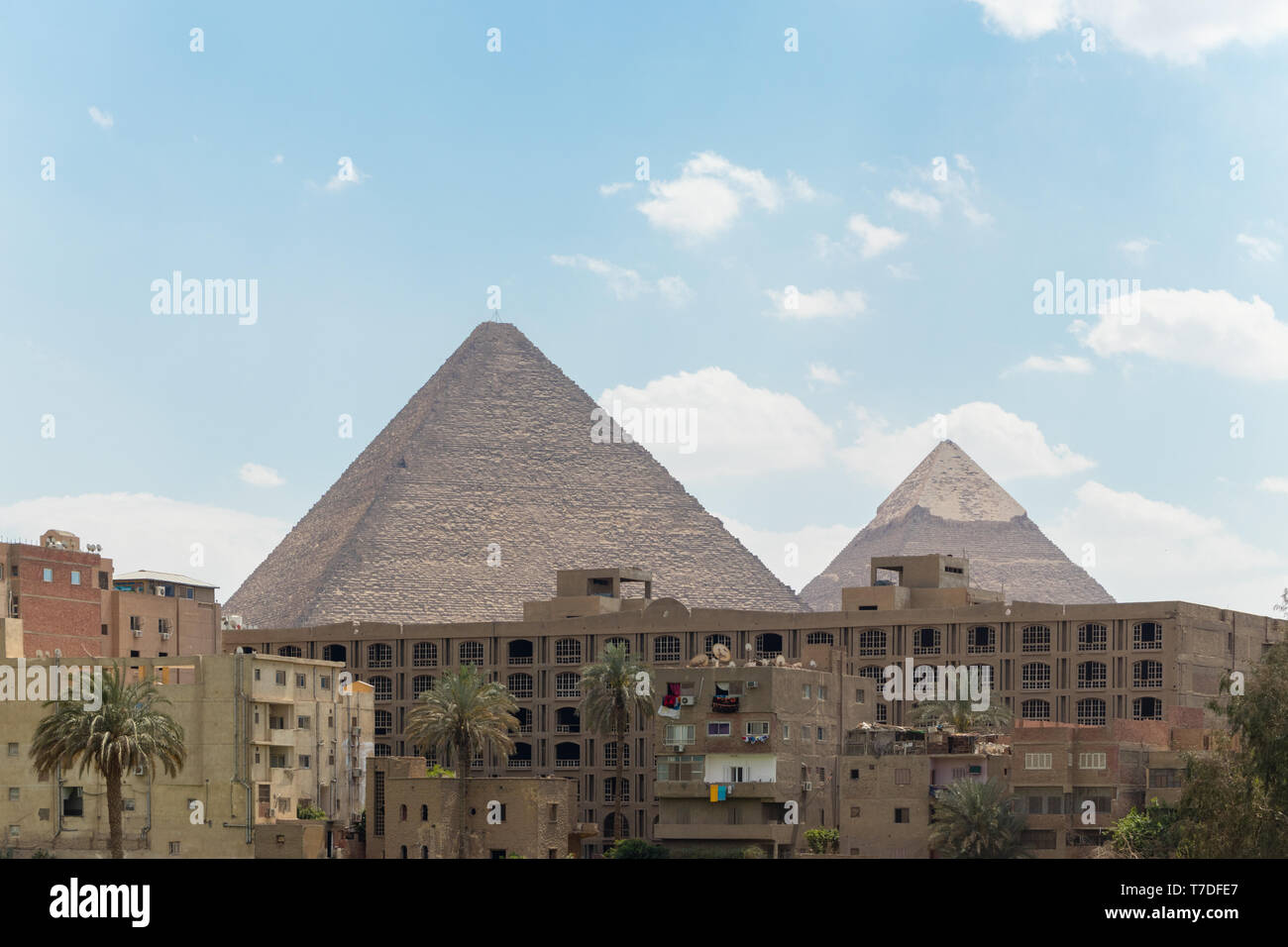 Egypt pyramid city street hi-res stock photography and images - Alamy