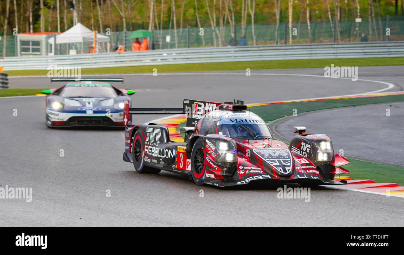 Racing car track chicane hi-res stock photography and images - Alamy