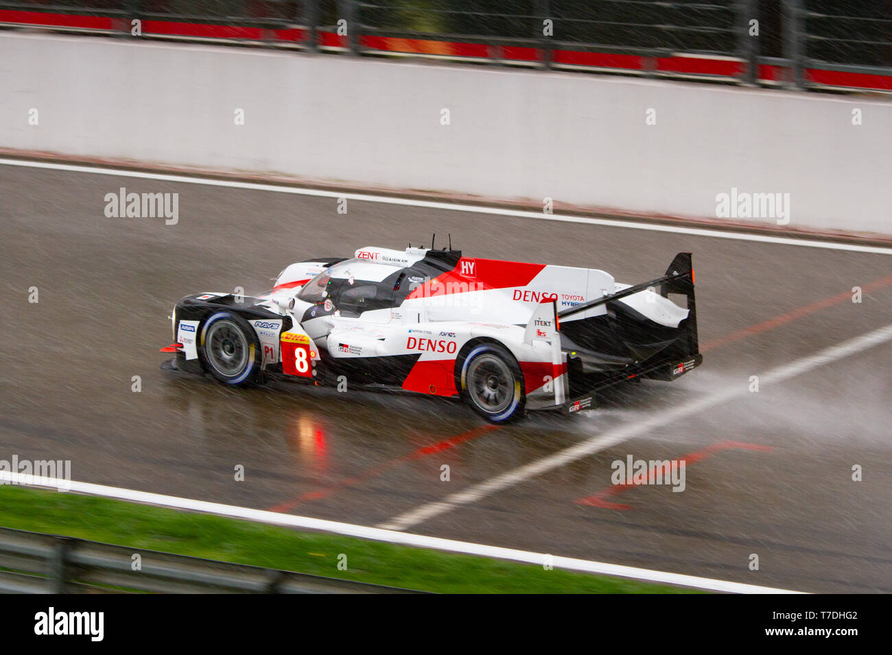 Toyota LMP1 Hybrid kicks up spray on the approach to Eau Rouge. WEC ...