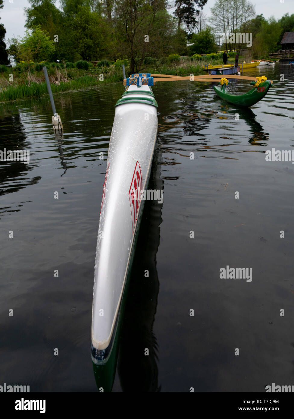 V6 Hawaiian / Tahitian outrigger by Tedi (Poland). A racing 6 seater ...