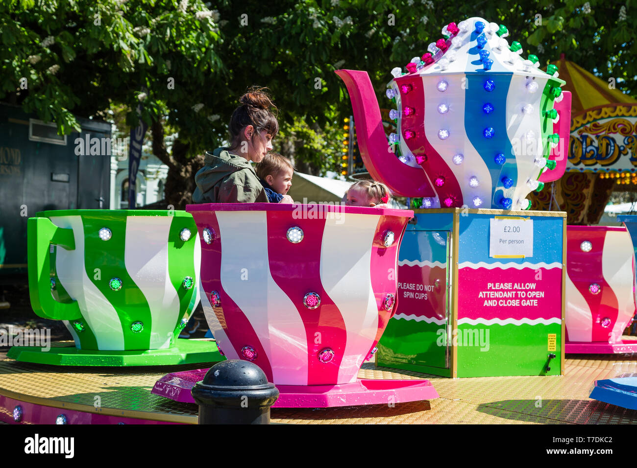 Children and colour hi-res stock photography and images - Alamy