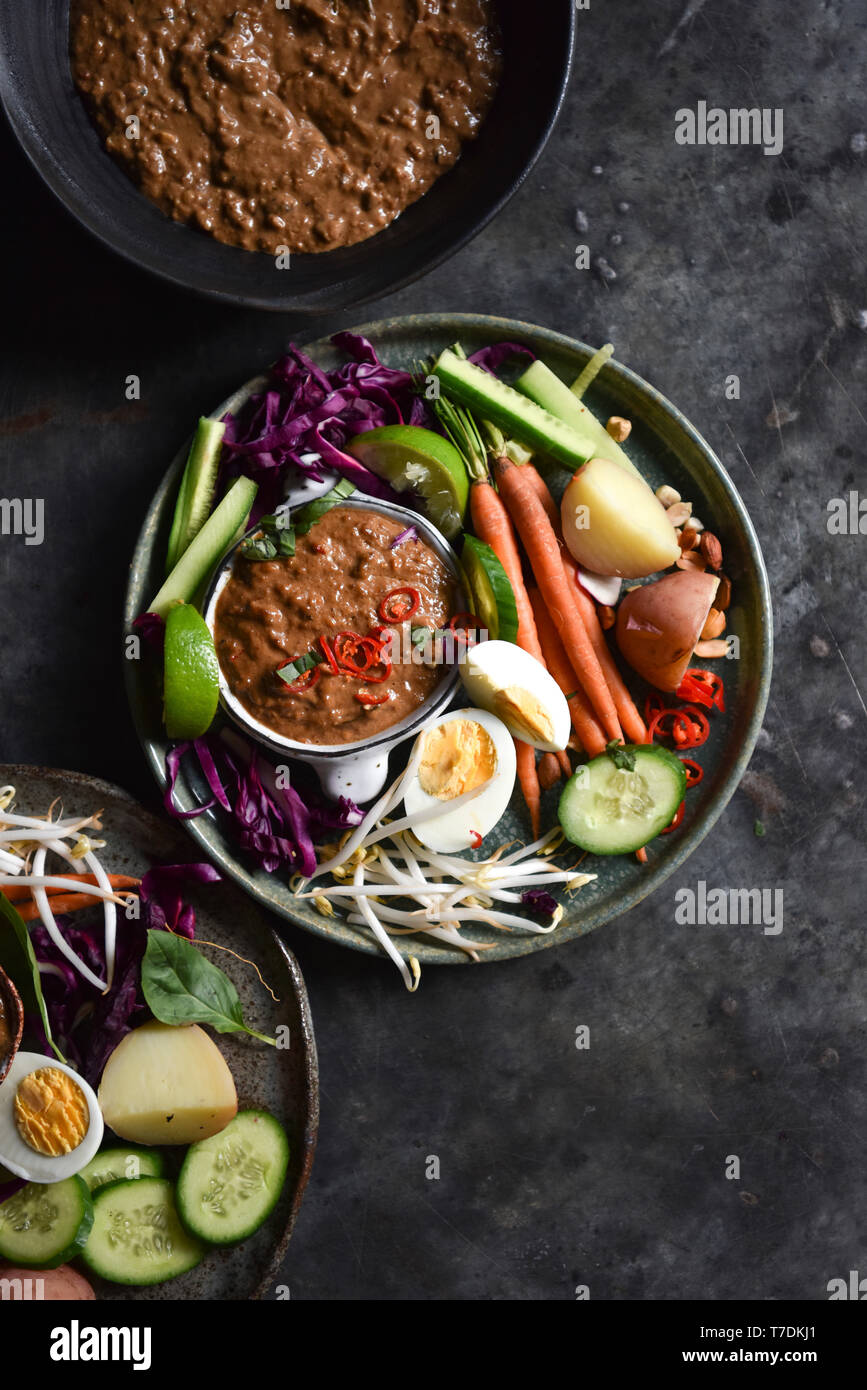Gado gado hi-res stock photography and images - Alamy