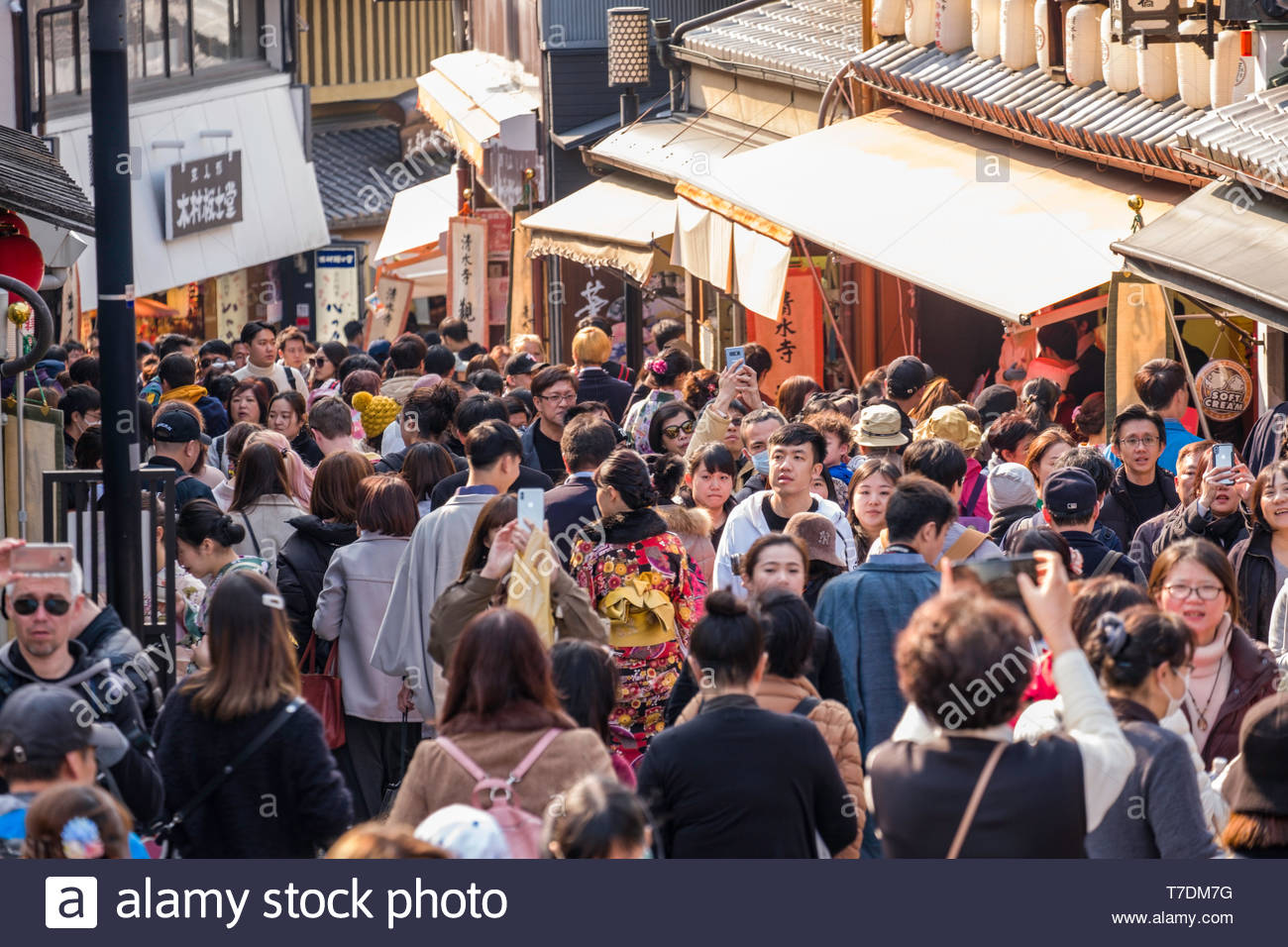 Japan City Crowds Stock Photos & Japan City Crowds Stock Images - Alamy
